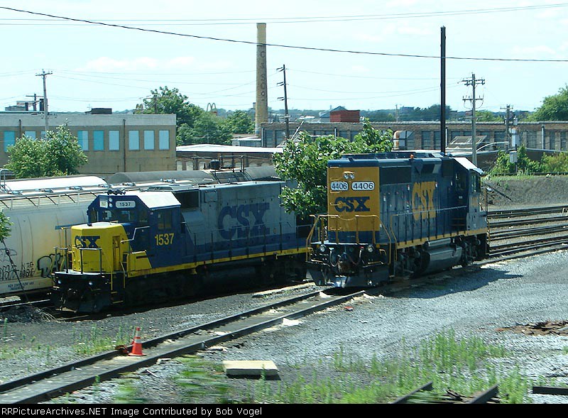 CSX 1537 & 4406